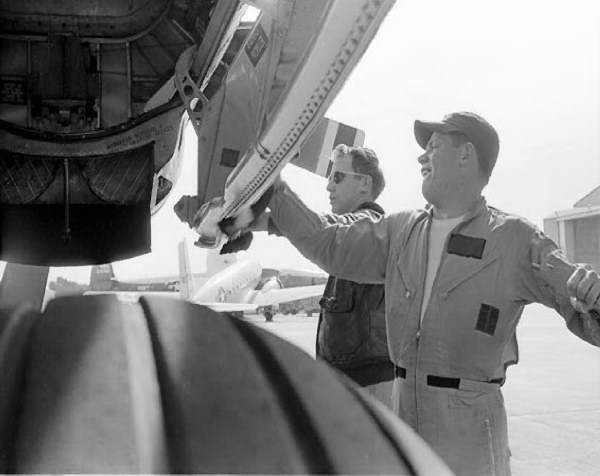 LAWRENCE W YOAKUM | VP-21 & VPB-111 VETERANS ASSOCIATION